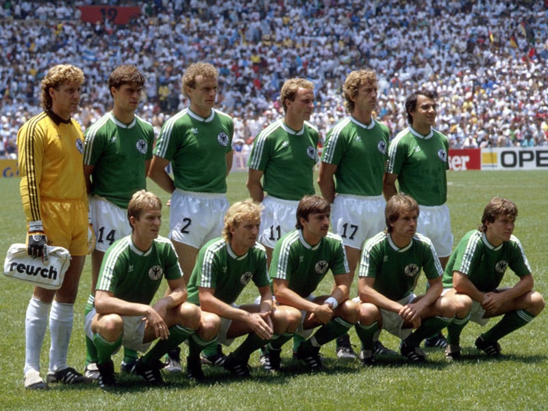 WM-Finale 1986 - Maradona küsst den Weltpokal - WM | Bildergalerie - kicker