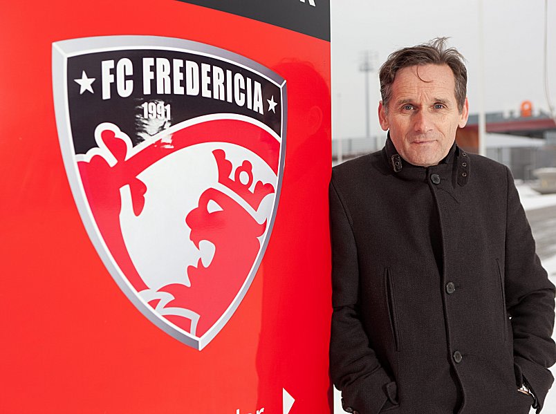 Allan Simonsen: Kleiner Mann ganz groß - Bundesliga | Bildergalerie ...