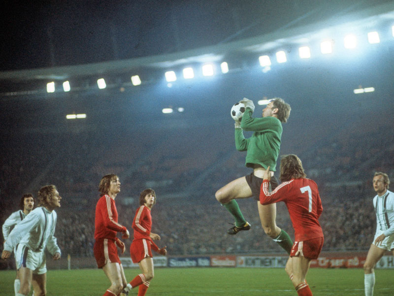 Vor 40 Jahren: Gladbachs Triumph in Enschede - Bundesliga ...