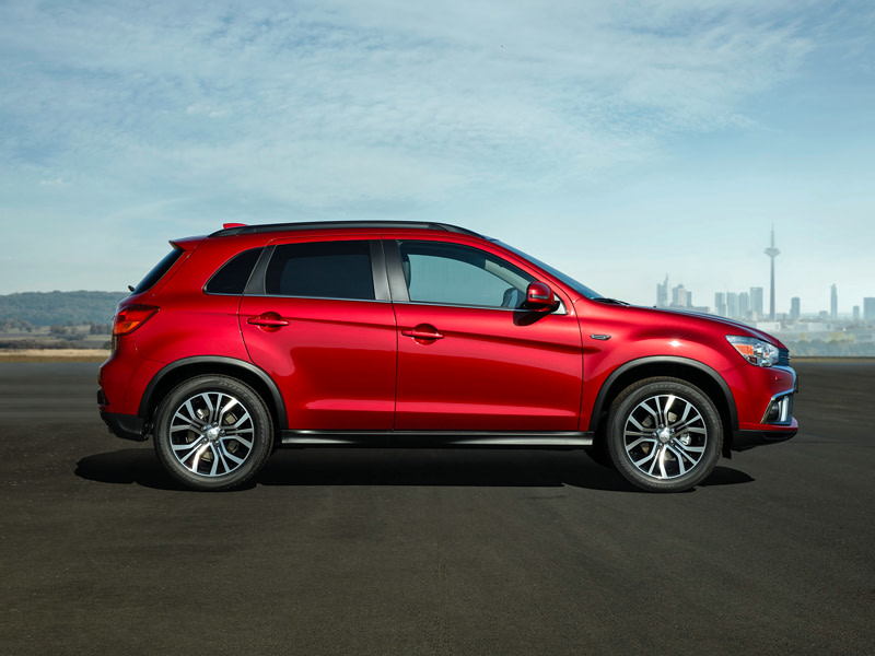 Mit Allradantrieb und Automatik: Mitsubishi ASX im Fahrbericht - kicker ...