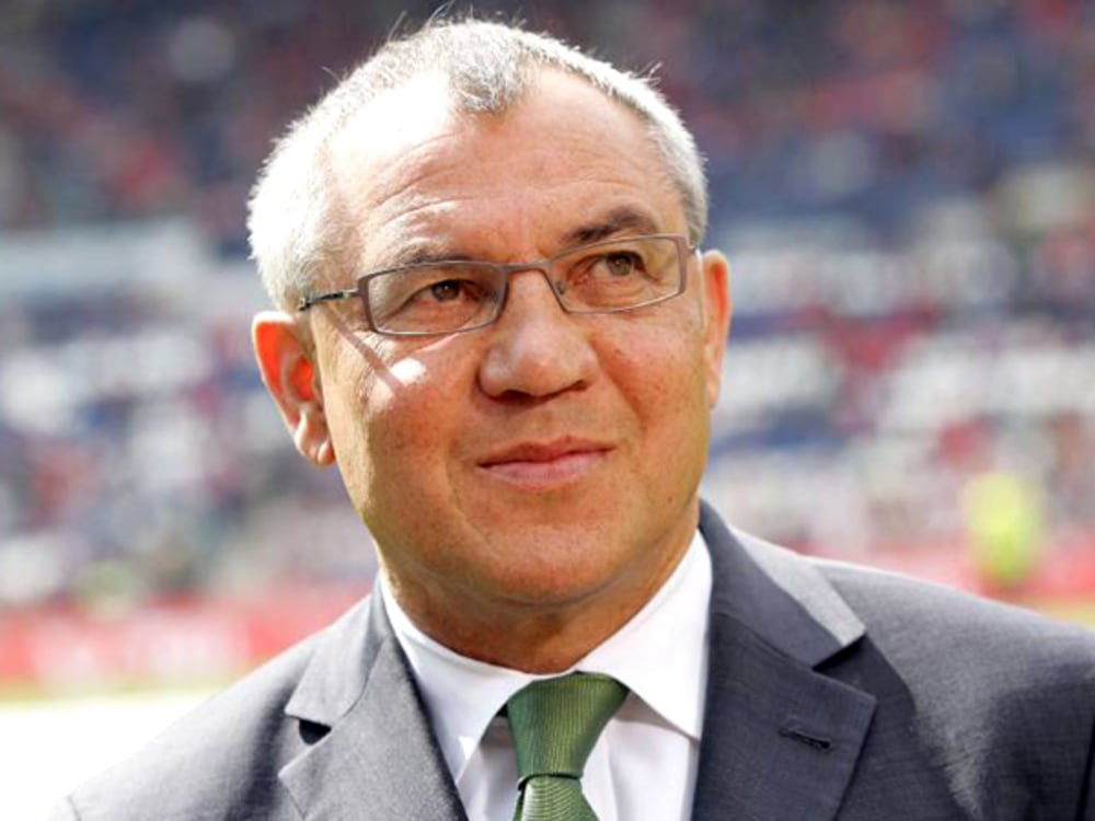 Magath auf dem Münchner Rathausbalkon | Bundesliga - kicker
