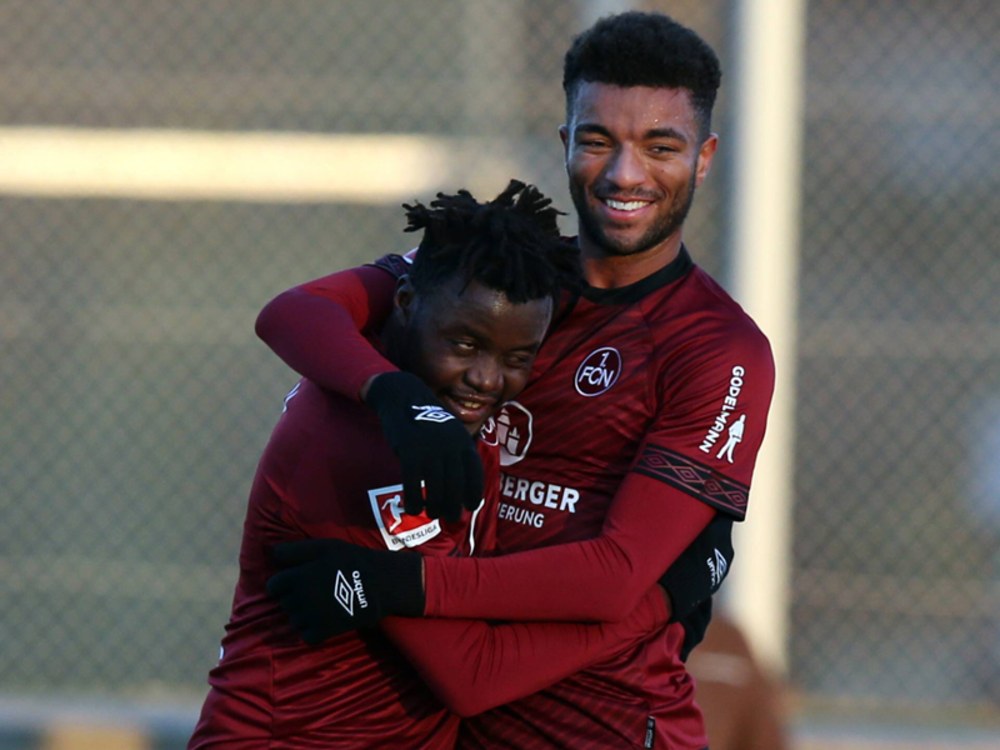 Timothy Tillman vom 1. FC Nürnberg - der hochbegabte Azubi - kicker