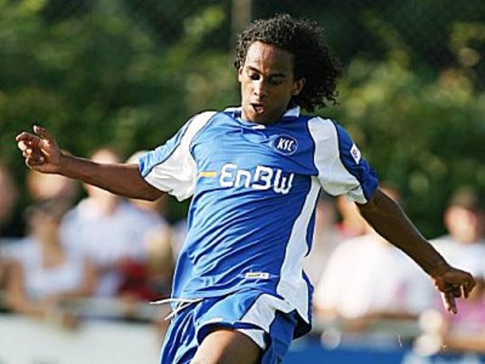 Tewelde kehrt vom KSC zurück | Regionalliga - kicker