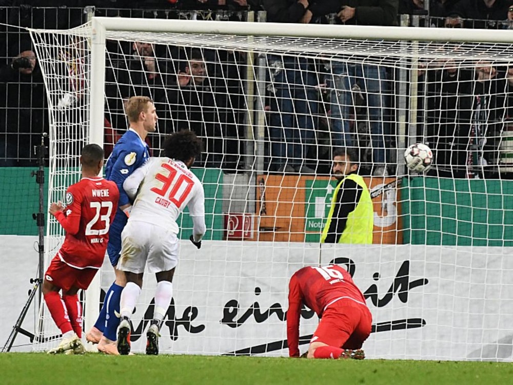 Caiuby belohnt kämpferische Augsburger - kicker