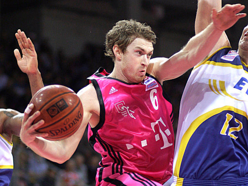 Strasser ist die Nummer eins | Basketball - kicker