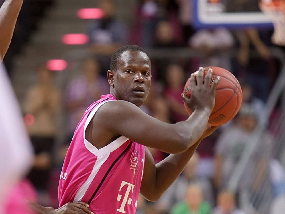 Bamberg spaziert, Berlin klettert | Basketball - kicker