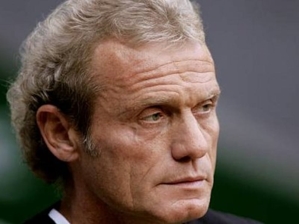 Bahrain feuert Briegel | Int. Fußball - kicker