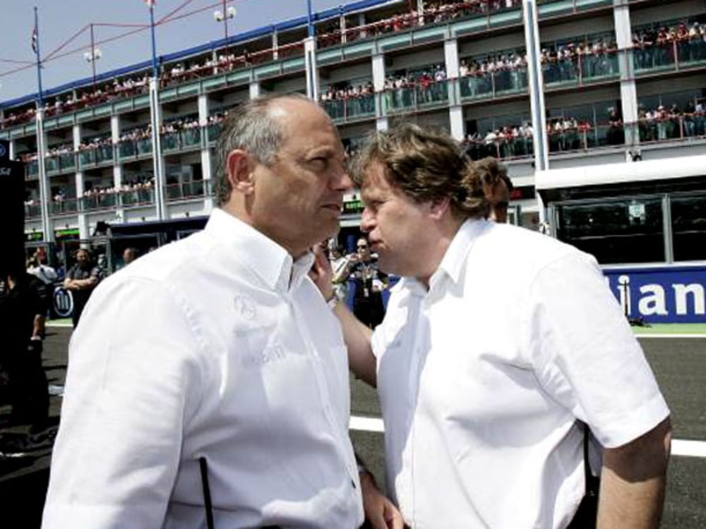 Dennis düpiert Mercedes | Formel 1 - kicker