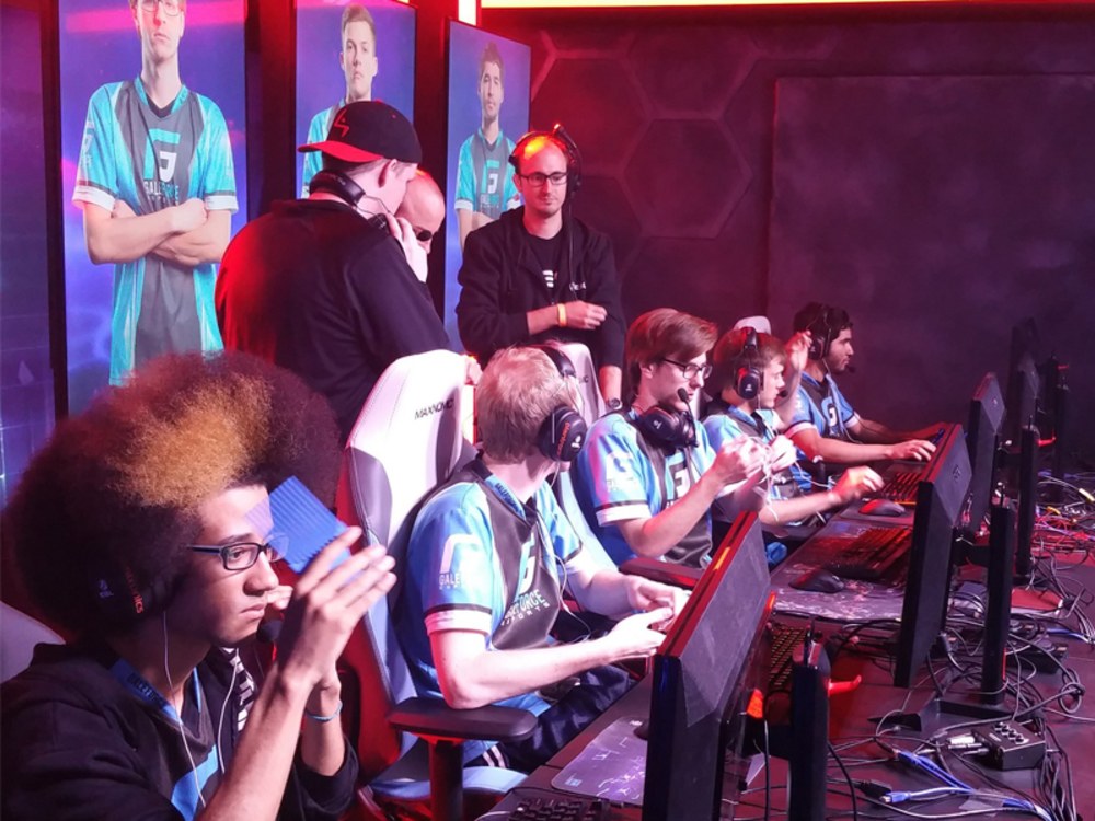 Heroes: Manipulationsvorwürfe gegen Topteams - kicker