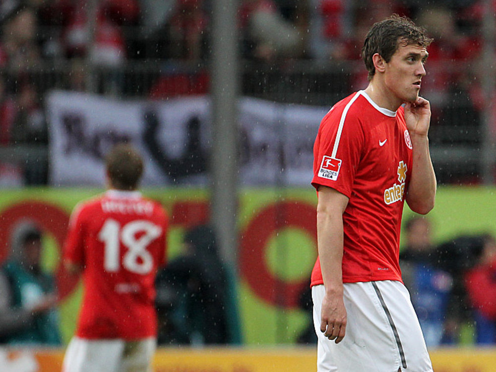 Kreuzbandriss! Saison für Szalai beendet | Bundesliga - kicker