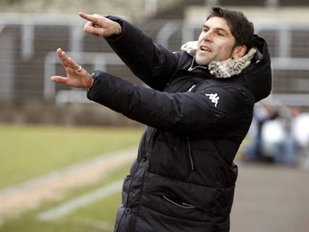 Uwe Wolf setzt weiter auf die Jugend | Regionalliga - kicker