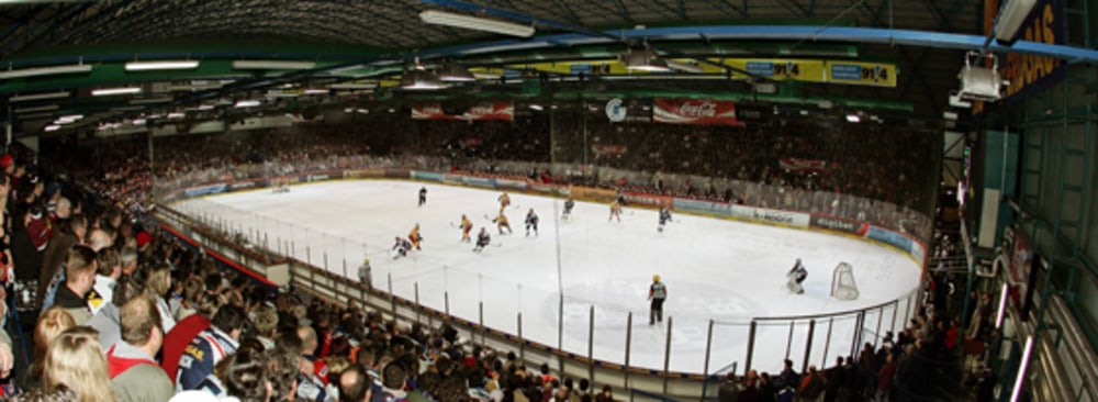 Wolfsburg und Nürnberg dank Heimrecht im Vorteil? | Eishockey - kicker