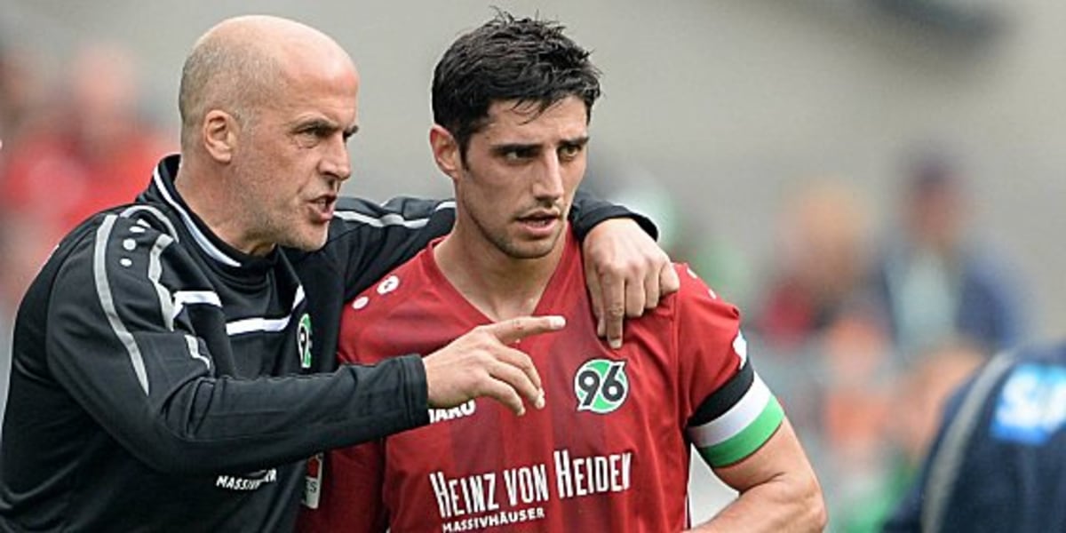 Frontzeck zieht Stindl den Rucksack aus | Bundesliga - kicker