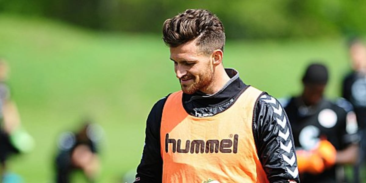 St. Paulis Alushi trainiert bei der Borussia | Bundesliga (D) - kicker