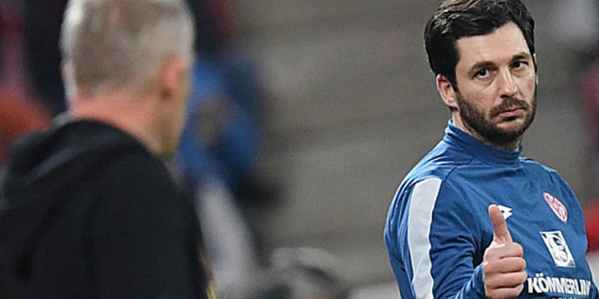 Schwarz: "Ich saß schon in der Kabine" - kicker