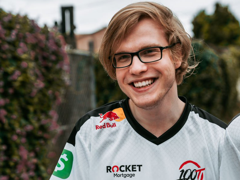 'Amazing' 100 Thieves? Deutscher Profi eilt zur Rettung | FIFAe Club ...