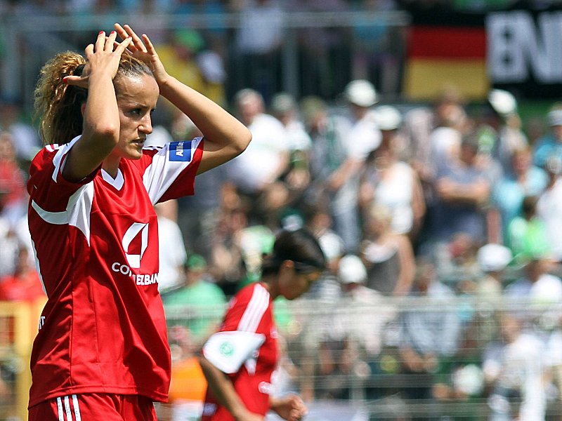 Alushi verlässt Frankfurt und geht nach Paris | Frauen - kicker