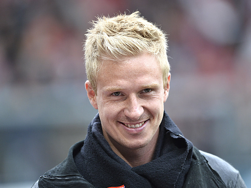 Mike Hankes Seitenwechsel - ein Rekordtransfer | Bundesliga - kicker