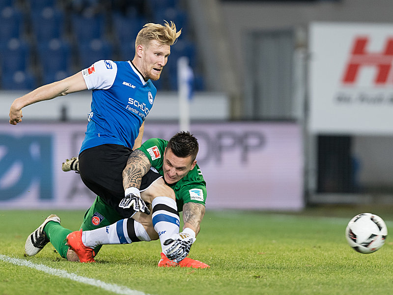 Kramny-Debüt geglückt! Prietl köpft zum Sieg ein - kicker