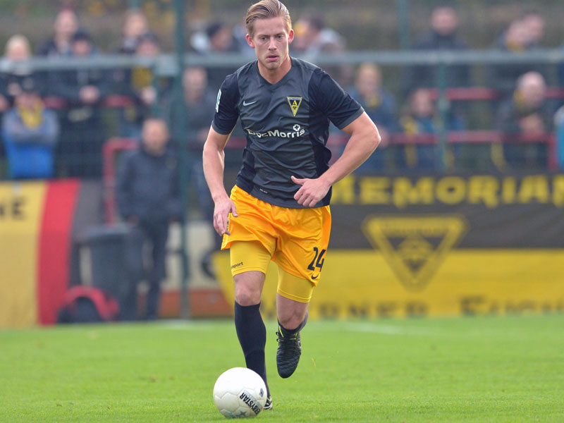 Aachen verlängert mit Vize-Kapitän Hackenberg | Regionalliga - kicker