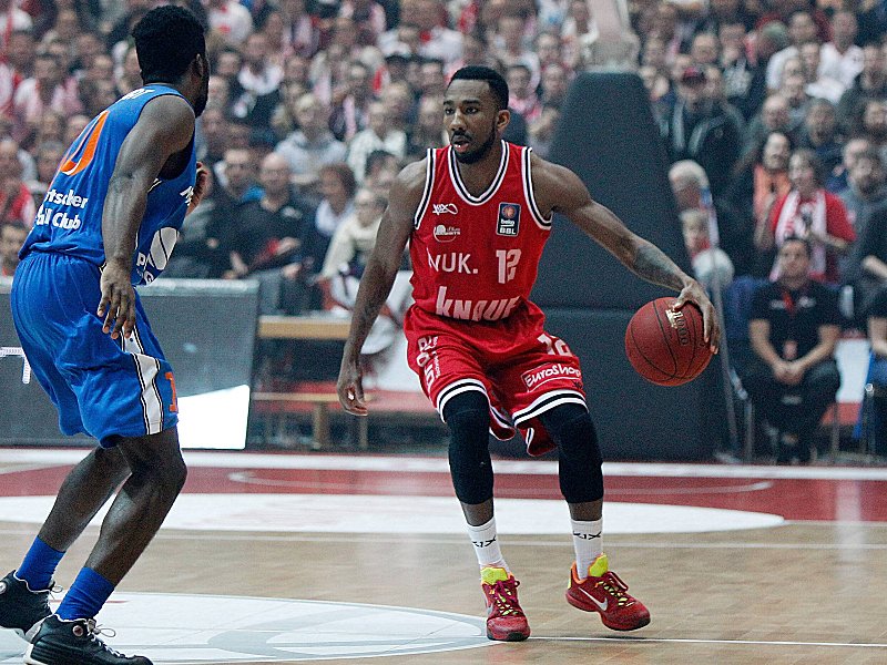 Sogar "King" James gratuliert: Dru Joyce bester Vorlagengeber ...
