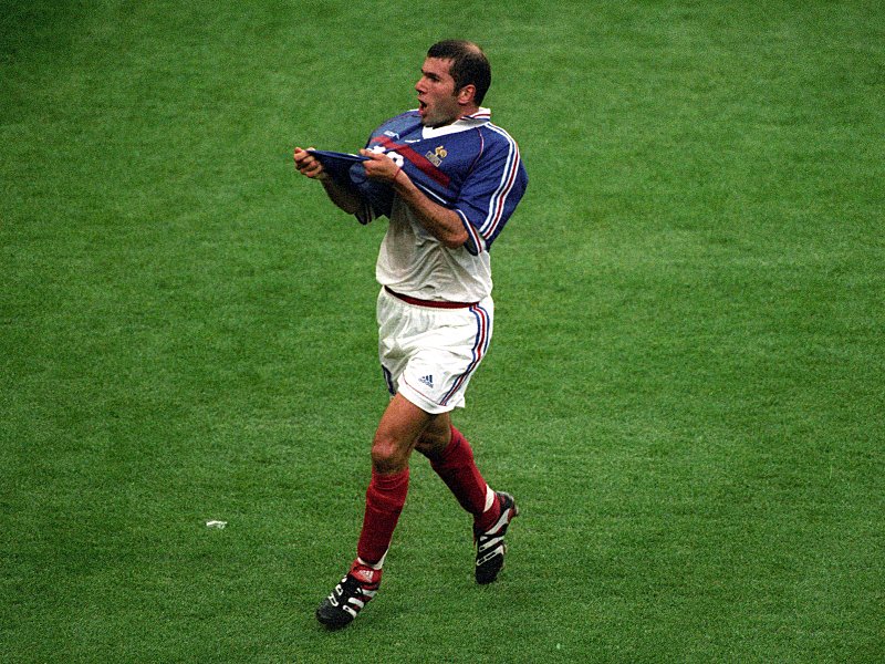 Zinedine Zidane: Der Zauberer am Ball - kicker