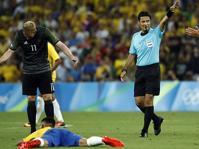 Faghani pfeift die DFB-Auswahl gegen Chile - kicker