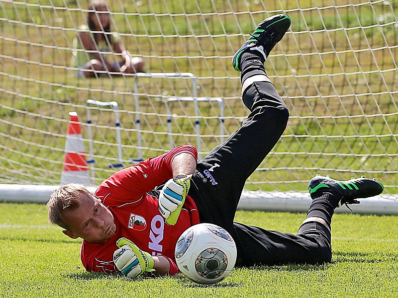 Manninger schubst Torwartkarussell an - kommt Jeong-Ho? | Bundesliga ...