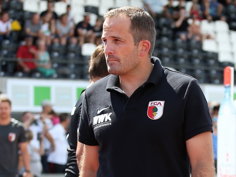 FC Augsburg: Trainer Manuel Baum kündigt ersten Schnitt im Kader an ...