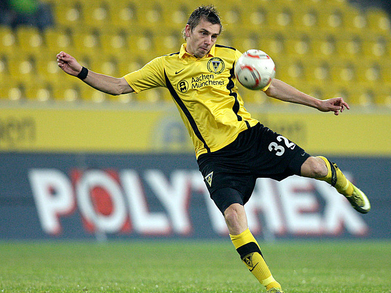 Achenbach bleibt auf dem Tivoli | 2. Bundesliga - kicker