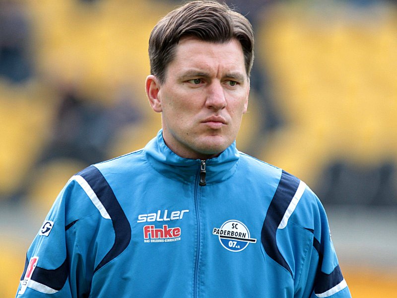 "Unterschiedliche Auffassungen": Schmidt muss gehen | 2. Bundesliga ...