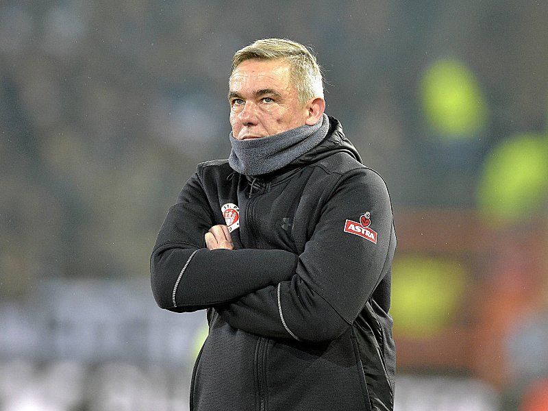 Olaf Janßen schon weg? Ewald Lienen "weiß von nichts" - Trainer des FC ...