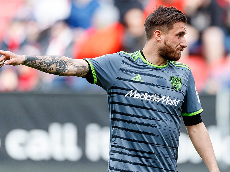 Robin Krauße (FC Ingolstadt) nach der Niederlage gegen den 1. FC Köln ...