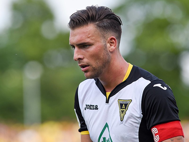 Trainer Roland Seitz lotst Nils Winter von Alemannia Aachen nach ...