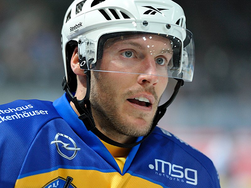 Kreuzbandriss: Dietrich verlängert die Liste | Eishockey - kicker