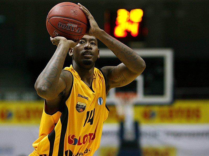 Looby landet in Bonn | Basketball - kicker