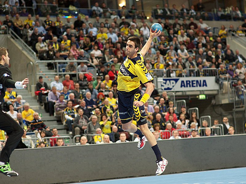 Sesum fällt vier Wochen aus | Handball - kicker