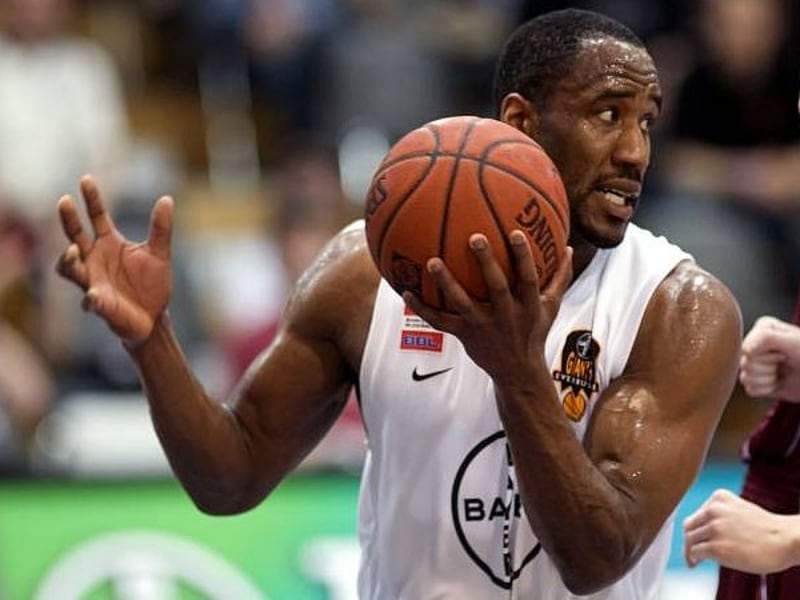 Taylor soll Okulaja ersetzen | Basketball - kicker