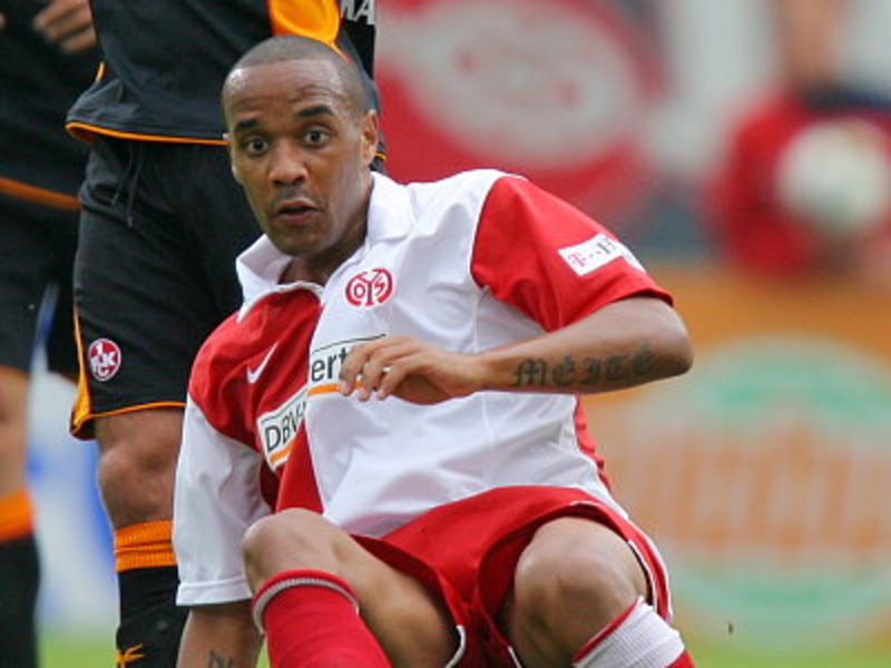 Gunkel muss das Knie schonen | 2. Bundesliga - kicker