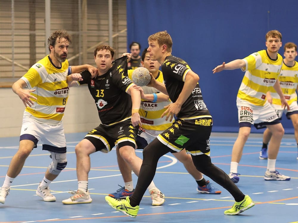 Ballspiel auf dem Schulhof? Wie ich als Deutscher Handball in ...