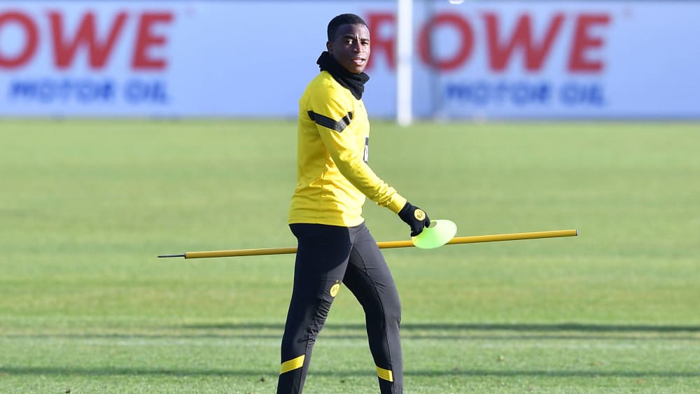 Bericht: Lotst Chelsea Moukoko vom BVB weg? - kicker