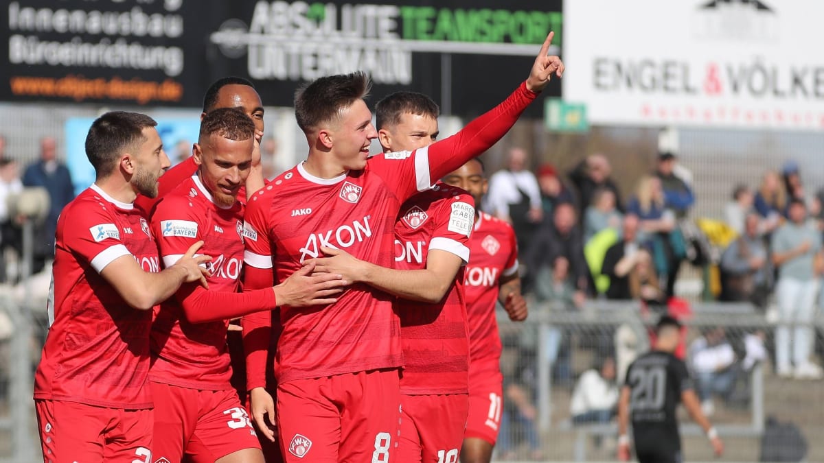 Würzburger Kickers trotz Niederlage Meister - kicker