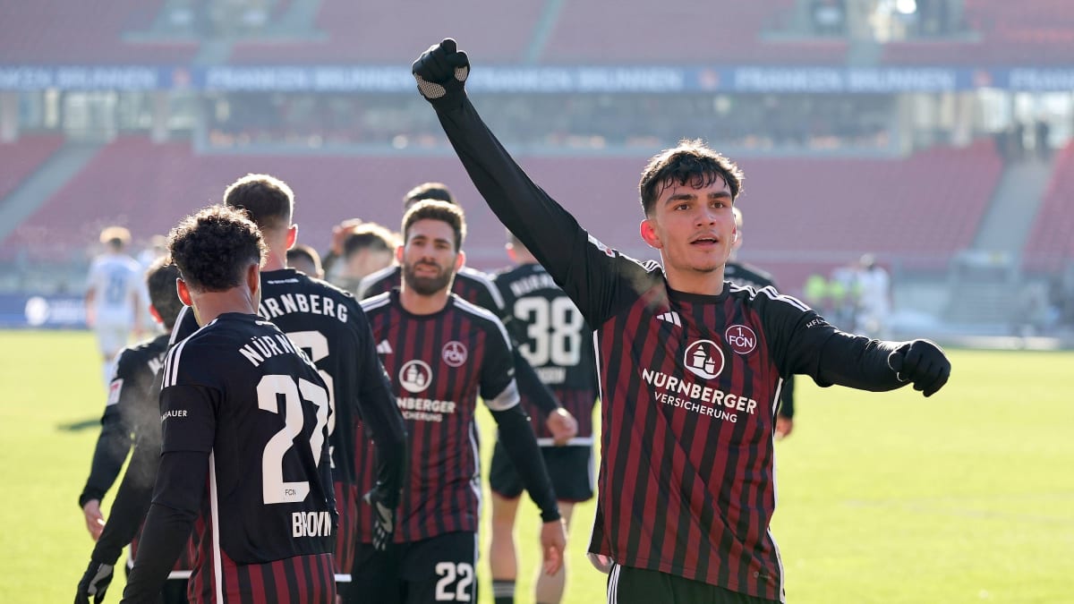 Doppelpack Uzun: Nürnberg gewinnt gegen Hansa Rostock - kicker