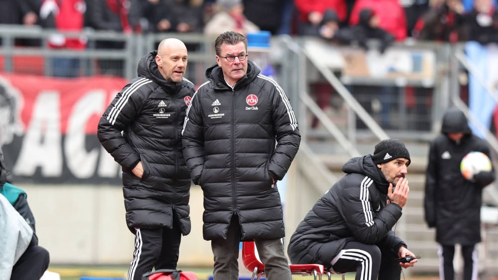 Hecking nach Trainer-Rückkehr: "Noch etwas Sand im Getriebe" - kicker