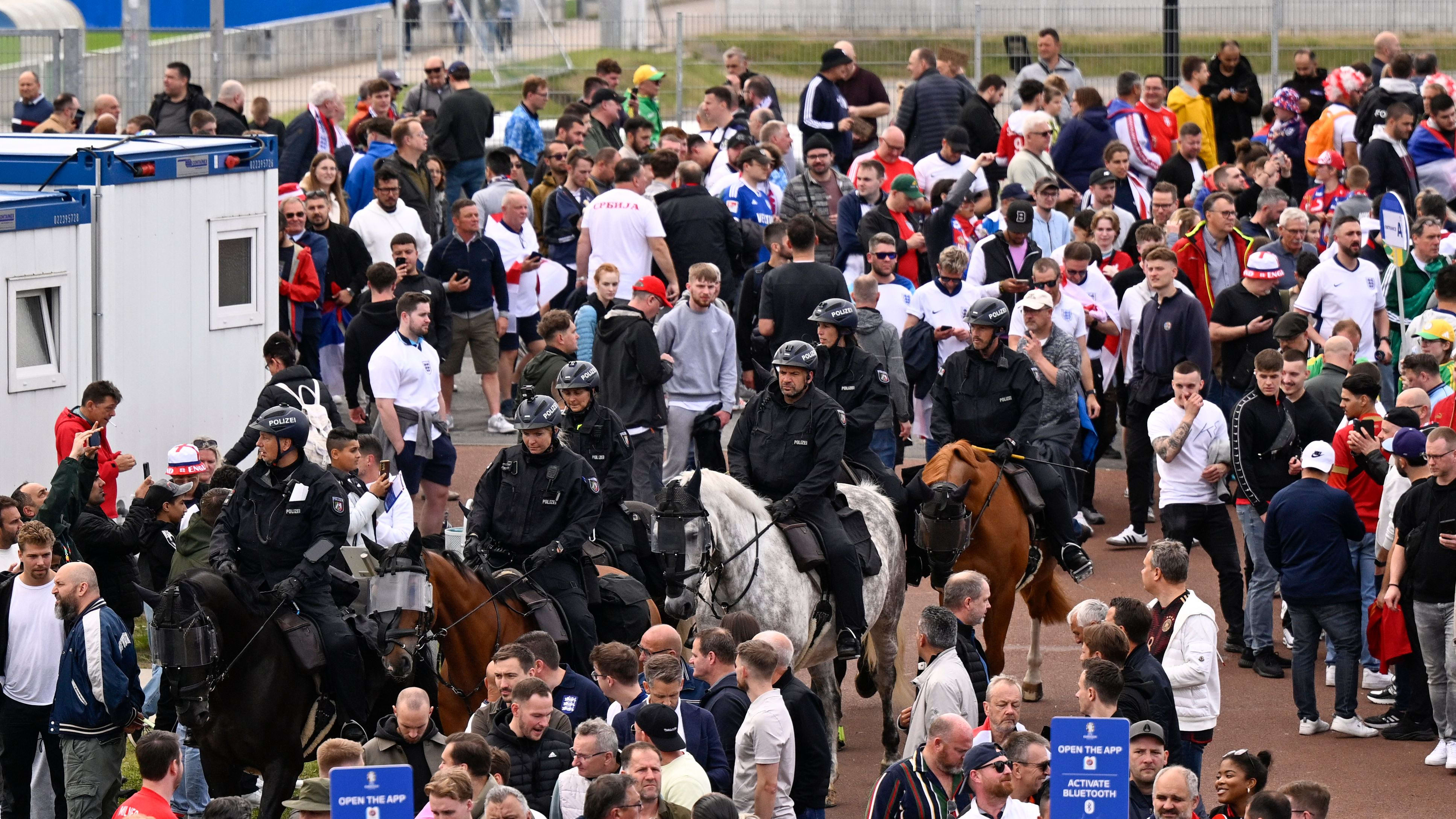 Liveticker | Serbien - England 0:1 | Vorrunde, 1. Spieltag ...
