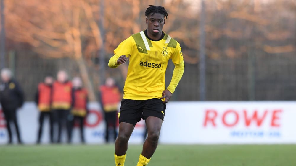 Borussia Dortmund: Samuel Bamba mit Tempo und Finesse - kicker