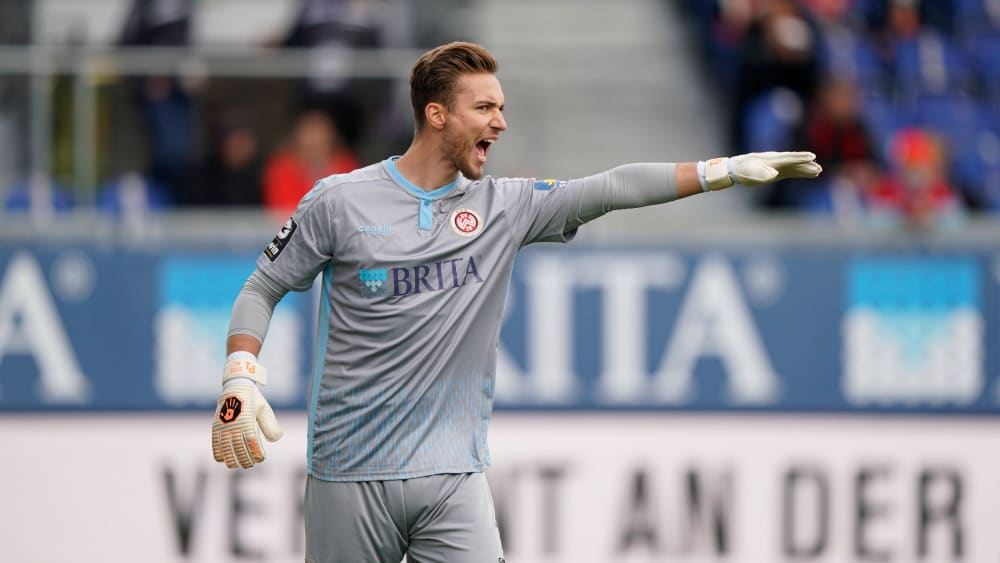 1. FC Magdeburg verpflichtet Torhüter Tim Boss - kicker