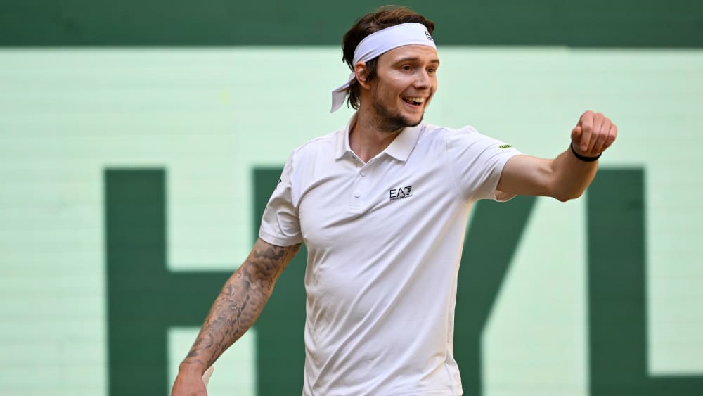 Kasache Bublik holt Titel bei Rasen-Turnier in Halle - kicker