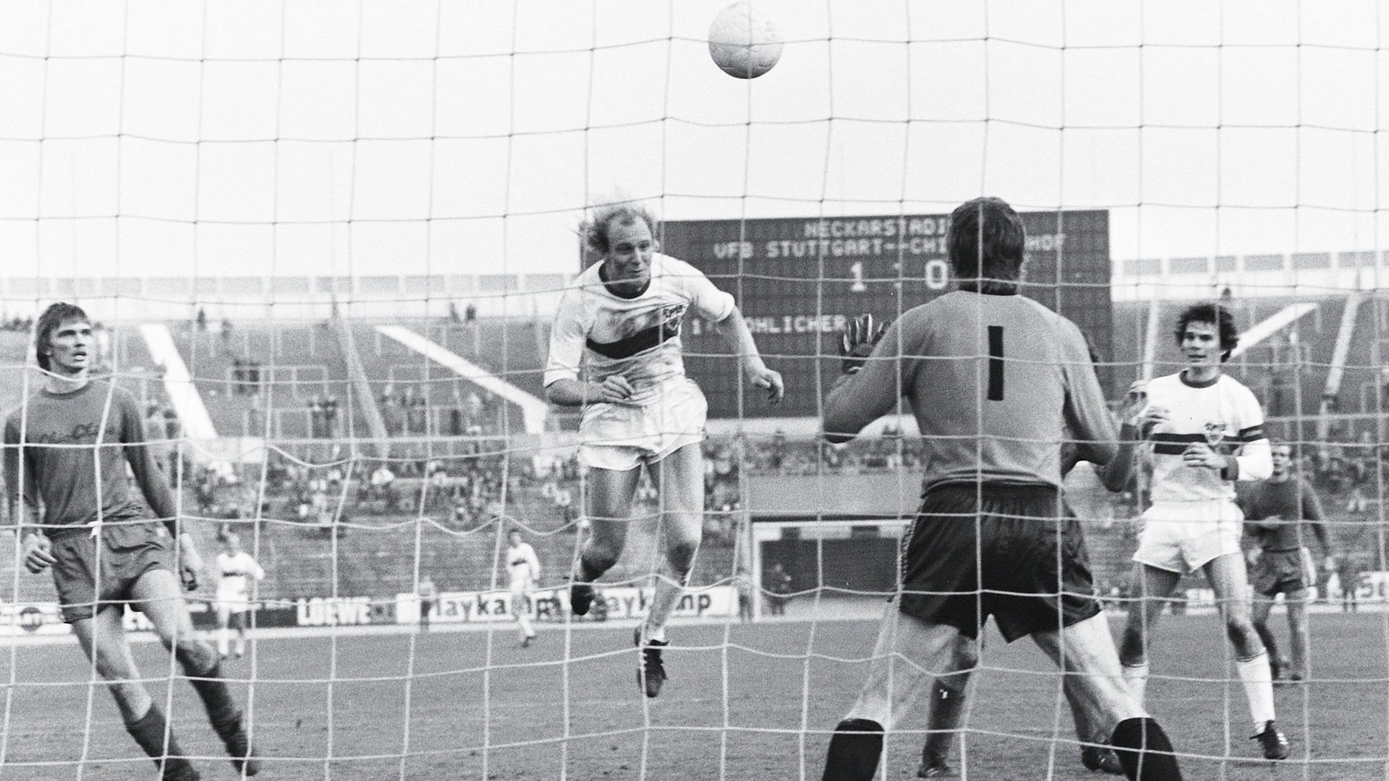 Tore, Titel, Turban: Dieter Hoeneß wird 70 - kicker