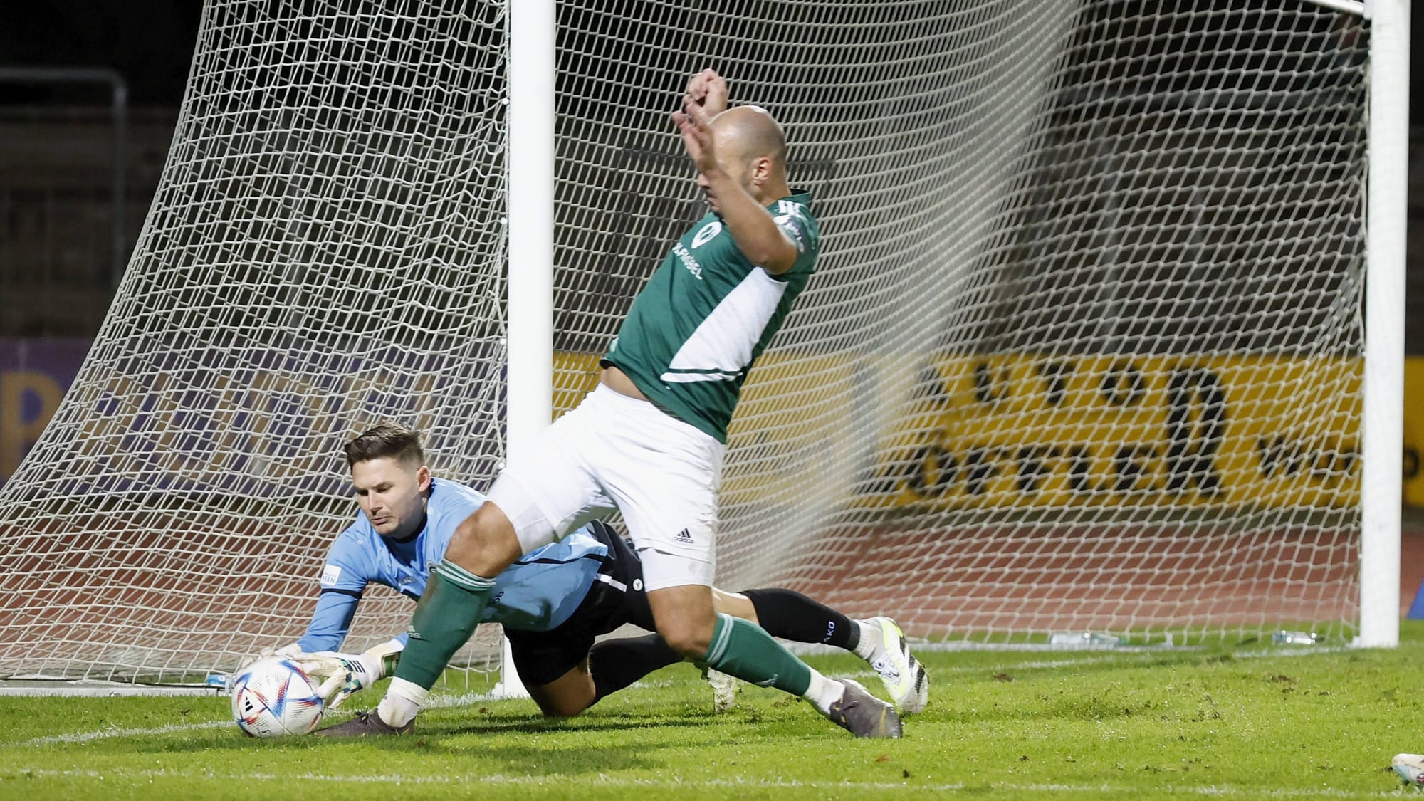 Die Regionalliga-Keeper mit den meisten weißen Westen - kicker